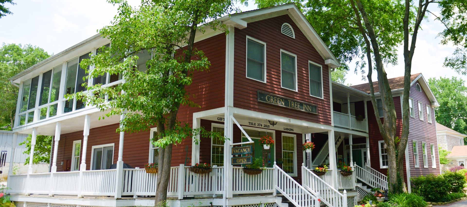 The Green Tree Inn of Elsah: Bed and Breakfast in Illinois